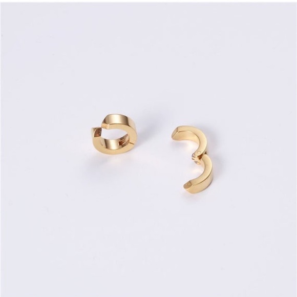 Jewelry | 18k Minimalist Gold Think Ear Cuff | Poshmark